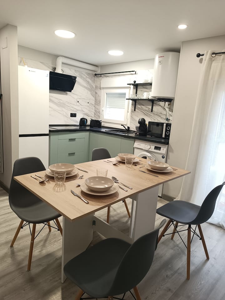 Zaragoza, 3 Hab. Con Aire/calor, Parking, Empresas - Zaragoza