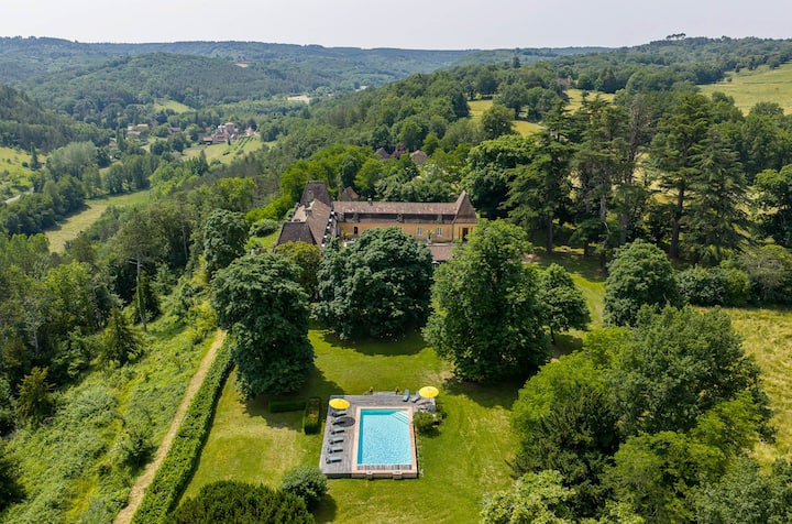 Enchanting Dordogne Château With Pool - Dordogne