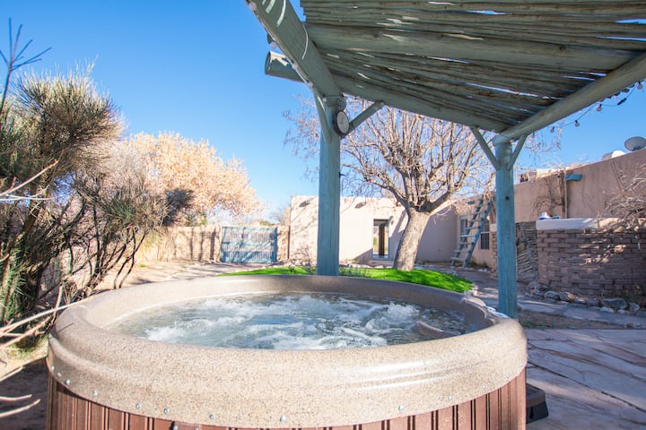 Buffalo Escape+hot Tub+mountain View+pet Friendly! - Corrales, NM