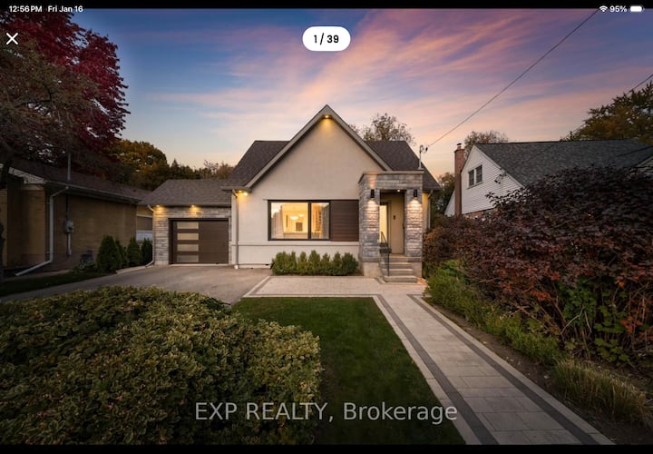 Home2studio Near Yyz | Private Entry+free Parking - 256