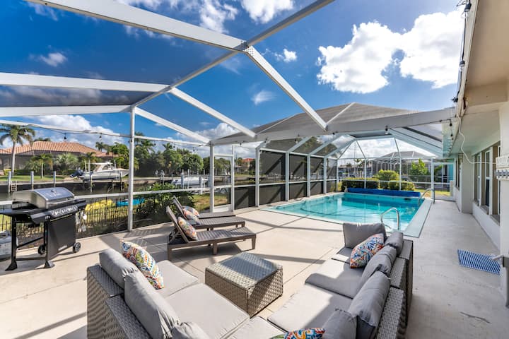 New * Canal-front Home • Pool, Bikes & Kayaks - Punta Gorda, FL