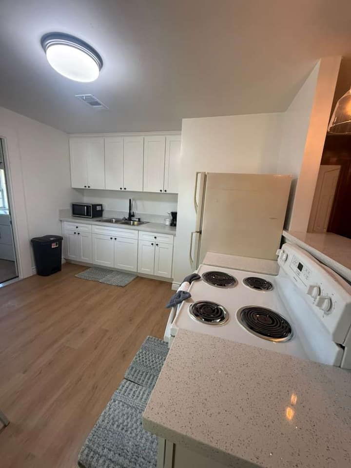 2 Br/ 1 Ba -With Abundant Parking-southaven Unit F - Southaven, MS