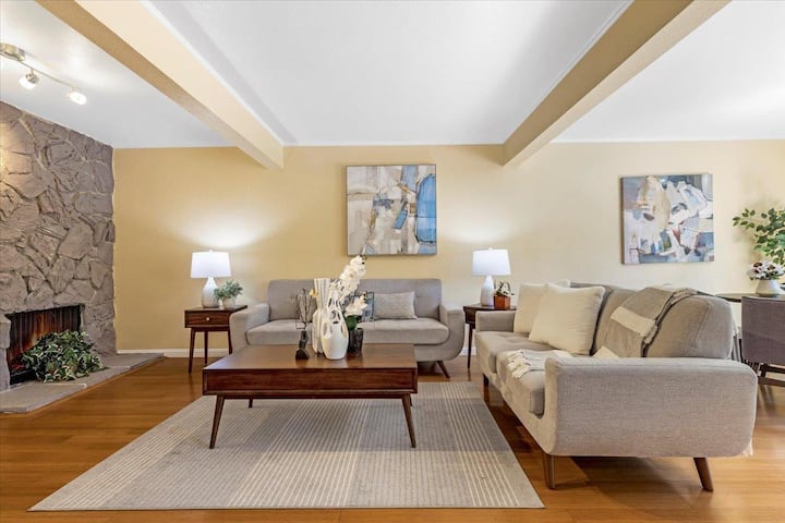 Townhome In The Heart Of Mountain View - Mountain View, CA