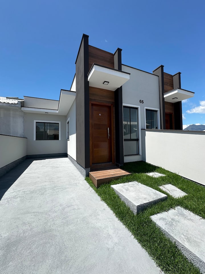 Casa Sofisticada Com Churrasqueira - Palhoça