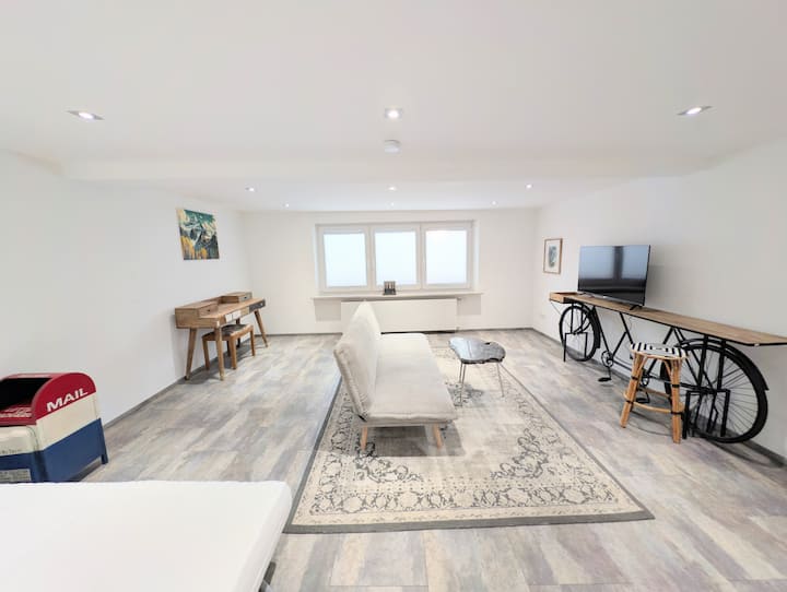 Modern Art Studio In The High Gallery On 115 M² - Hirschaid