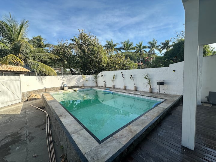 Casa Com Piscina Em Itaipu Perfeita Para Relaxar. - Niterói