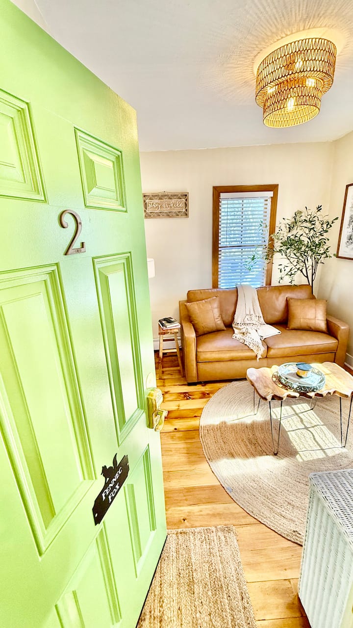 • Red Fox Suites – The Fennec Fox Suite - Cape May, NJ