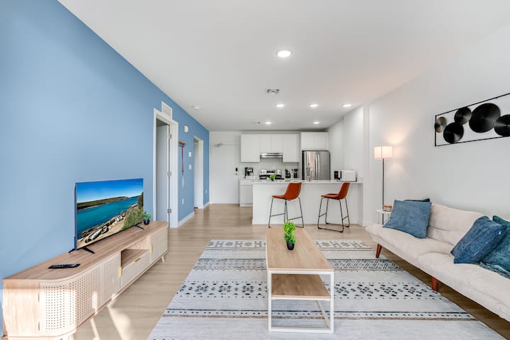 Modern Hollywood Retreat - Hollywood, FL