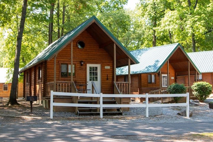Deluxe Cottage W/loft - Lake James, Angola