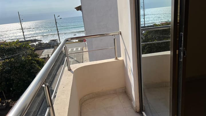 Crucita A 30 Mt De La Playa.
Amplio Y Céntrico. - Crucita