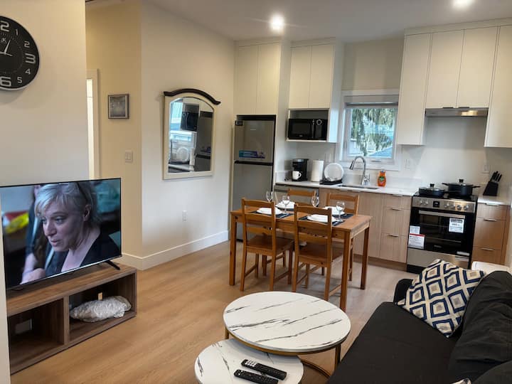 New 2br Garden Suite With Ac And Private Patio - New Westminster
