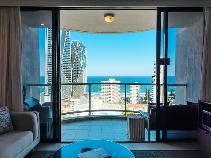 Ocean View Studio L Spa L Balcony L Free Parking - Broadbeach