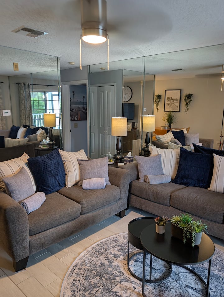 Bare Cove - Pond View, Comfort, Near The Resort - Land O' Lakes, FL