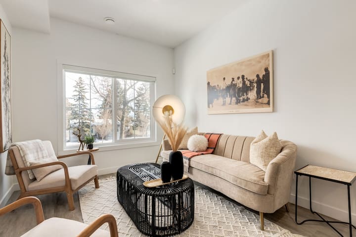 "The Wyld"brand New 2 Bdrm In Killarney! - 