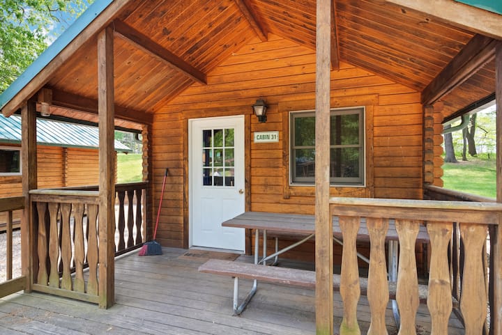 6 Person Rustic Cabin Plus - Lake James, Angola