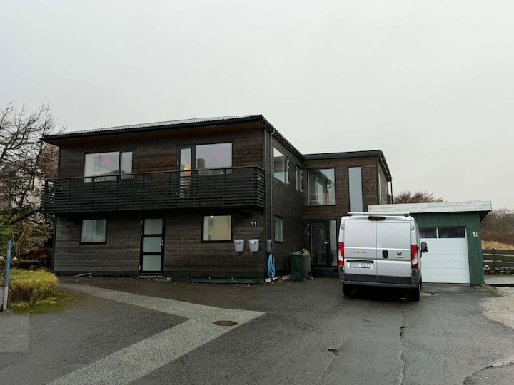 Green & Cozy Central Escape - Faroe Islands