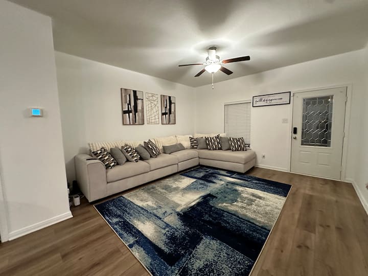 The Rest Home At Hightop Ridge - Universal City, TX