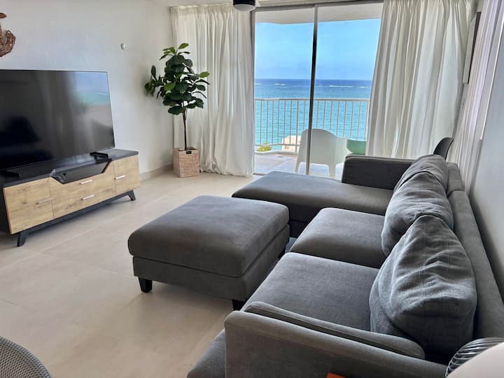 Isla Verde Beachfront Apartment 3/2, Sleeps 10. - San Juan, Puerto Rico