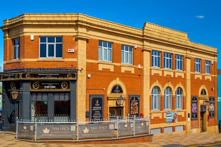 Empress Building | Boutique Suites (Self Check-in) - Yorkshire