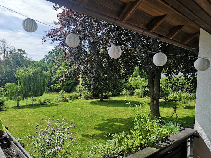 Nur Zwischenmiete 04-08/2026 - 5-zimmer-wohnung - Hof