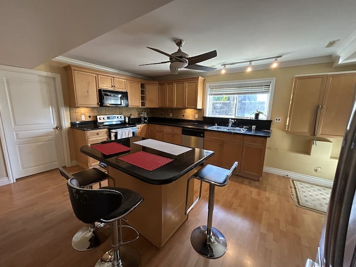 Elegant Private Home • Quiet Residential Area - Burnaby