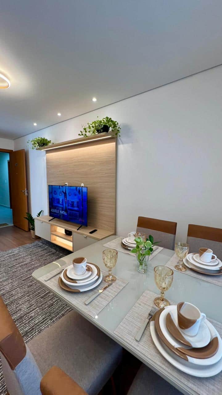 Apartamento Com 4 Pessoas 2 Quartos. Escritório. - Curitiba