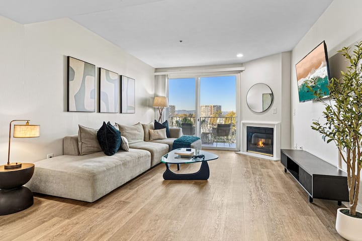 The Nautilus |Waterfront Retreat Marina View, Pool - Santa Monica, CA