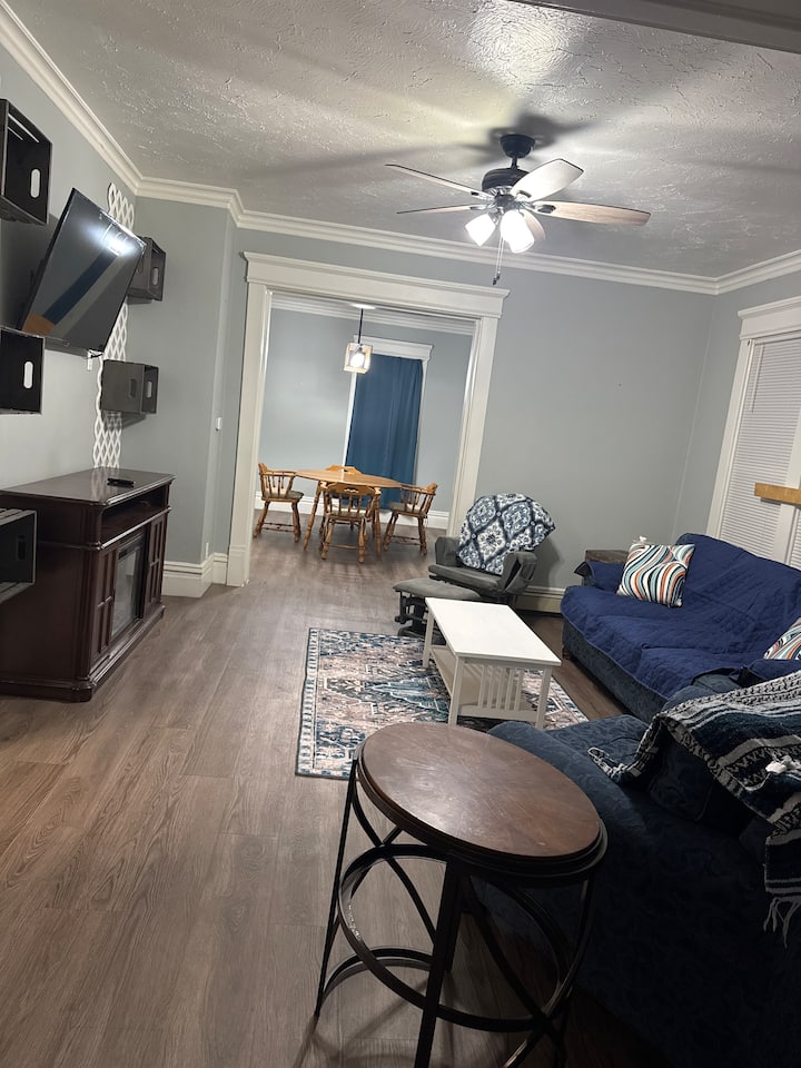 Cloud 9-contractor Friendly Cheaper Than 2hotel Rm - Fond du Lac, WI