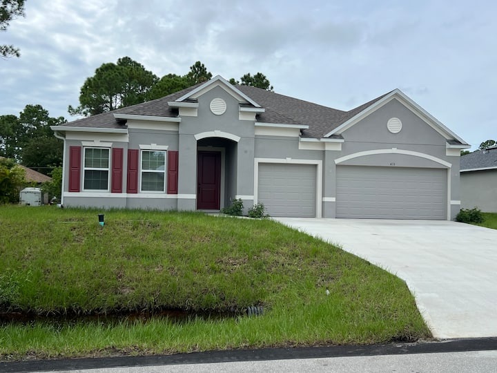 Spacious New Home For Adventures In Palm Bay - Palm Bay
