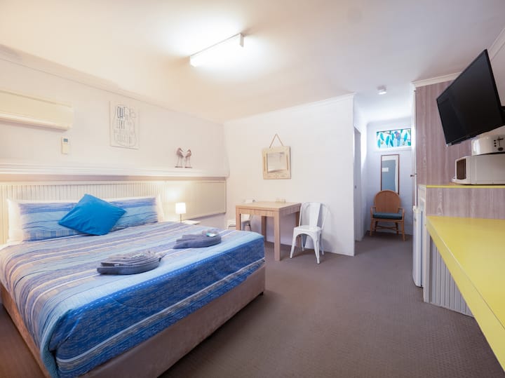 Beachside Motel And Villas With Pool And Gardens - Gladstone