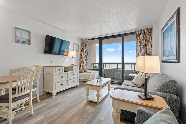 Beachfront Condo With Ocean Balcony And Pools - South Carolina