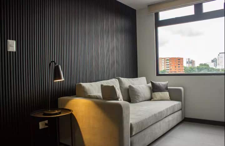 Apartamento Para 3 Ubicado En Zona 14 - Guatemala