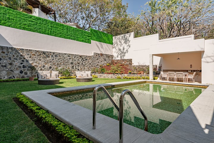 Charming Cuernavaca Escape: Pool Serenity & Grill - Jiutepec