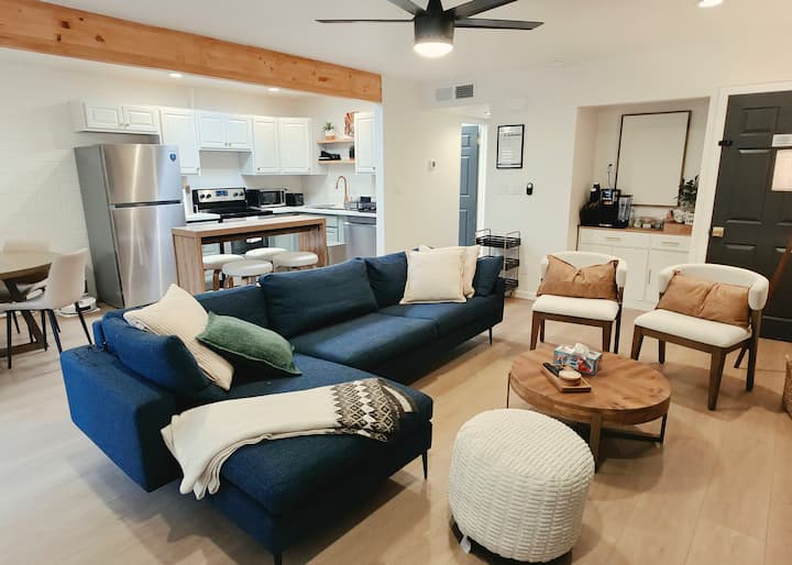 Cozy Scottsdale Gem | Walk Everywhere Old Town - Paradise Valley, AZ