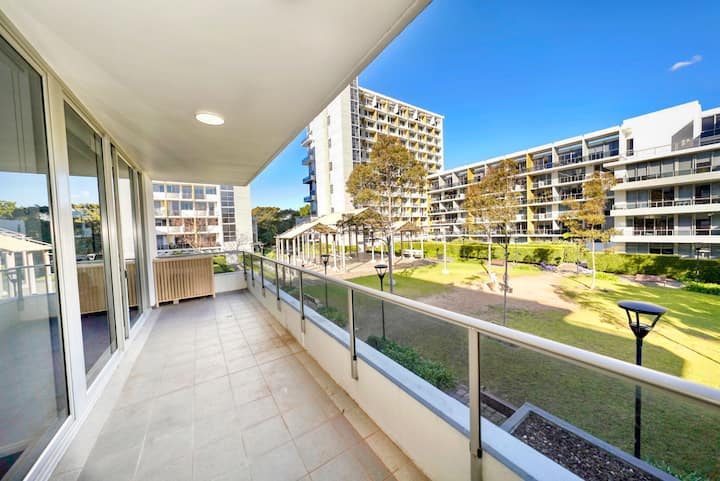 Large 2-br Apt In A Great Location With Parking - Moore Park