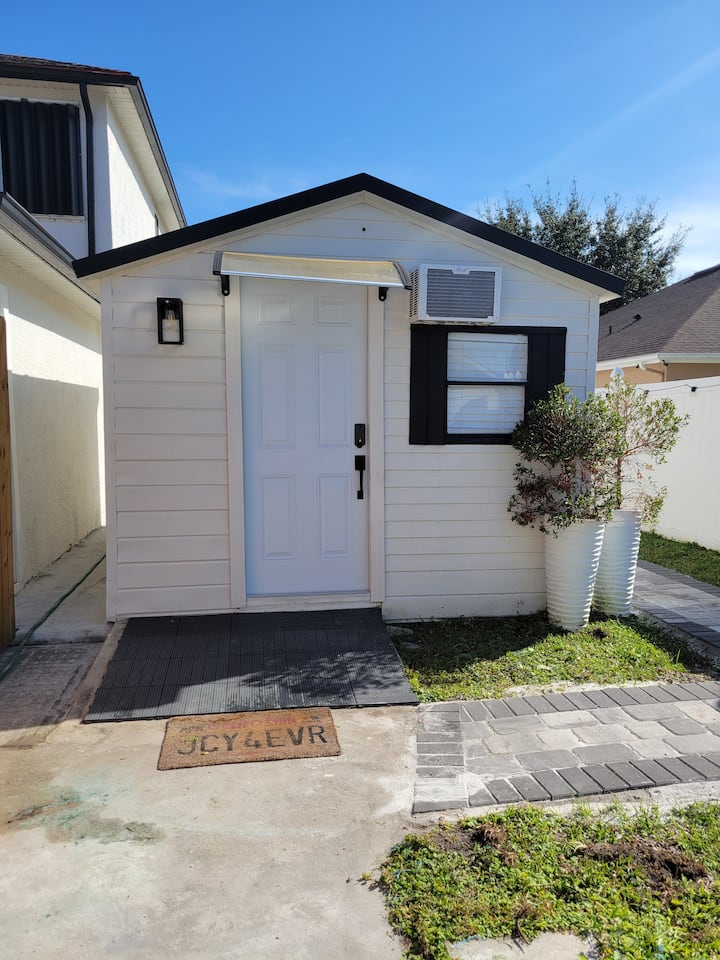 A Cozy Stay With Everything You Need! - Kissimmee, FL