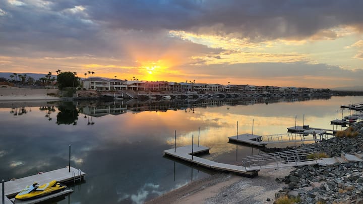 Riverfront Home With Overnight Dock - Needles, CA