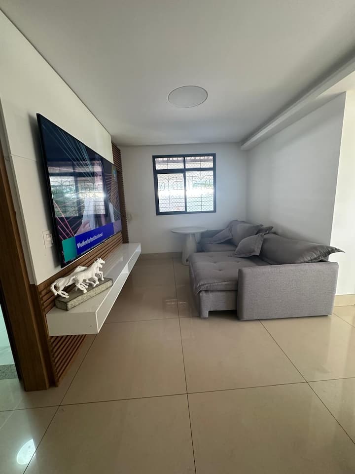 Casa Ampla Com Piscina E Churrasqueira - Vitoria