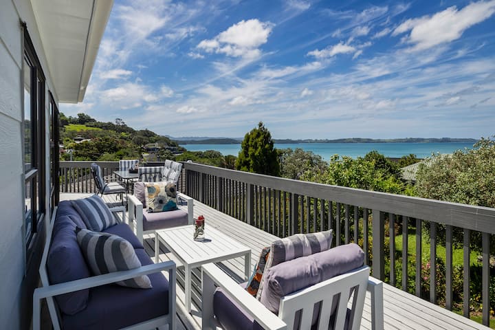 Algies Bay Beach House (Near Matakana & Omaha) - Warkworth