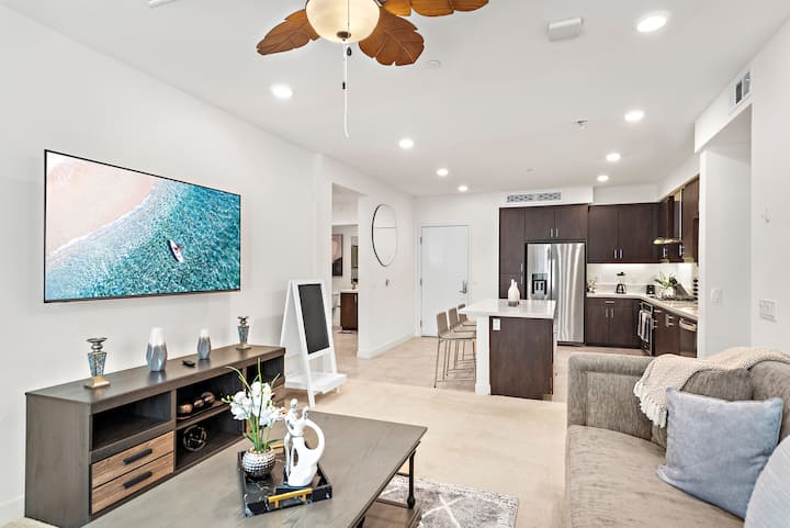 Lux Located Nolita Irvine Michelson Jambore Irvine - Irvine, CA