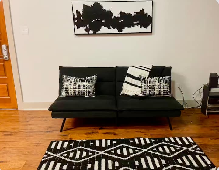 French Quarter - Bourbon St. Apartment - New Orleans, LA