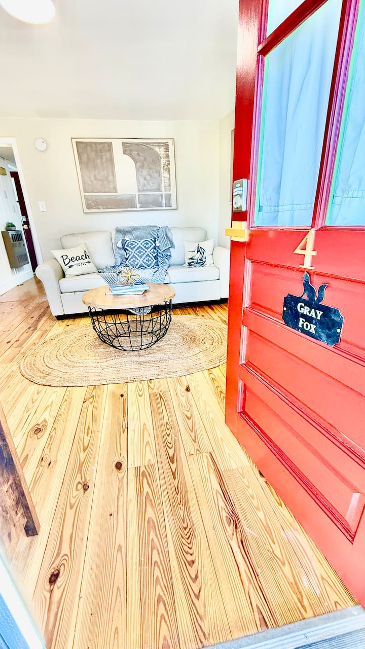 • Red Fox Suites – The Gray Fox Suite - Cape May, NJ
