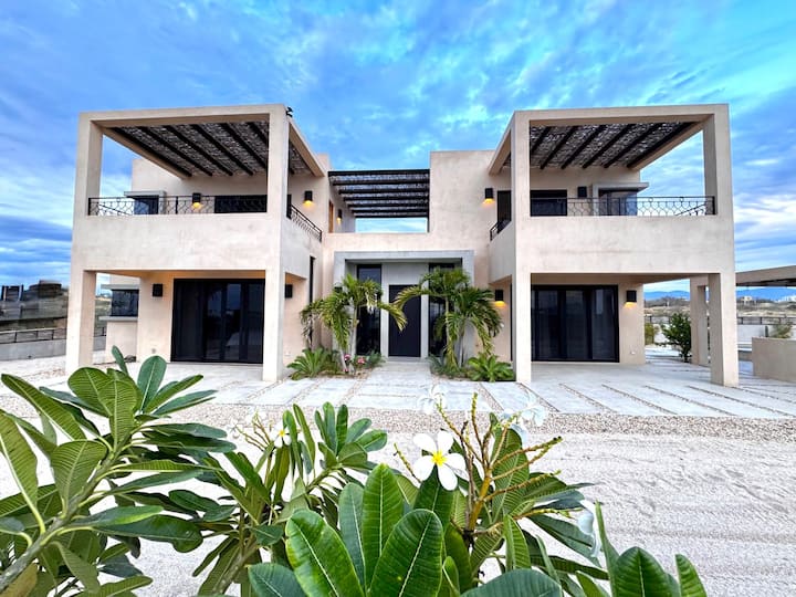 Modern Luxury Retreat With Private Pool & Jacuzzi - Todos Santos