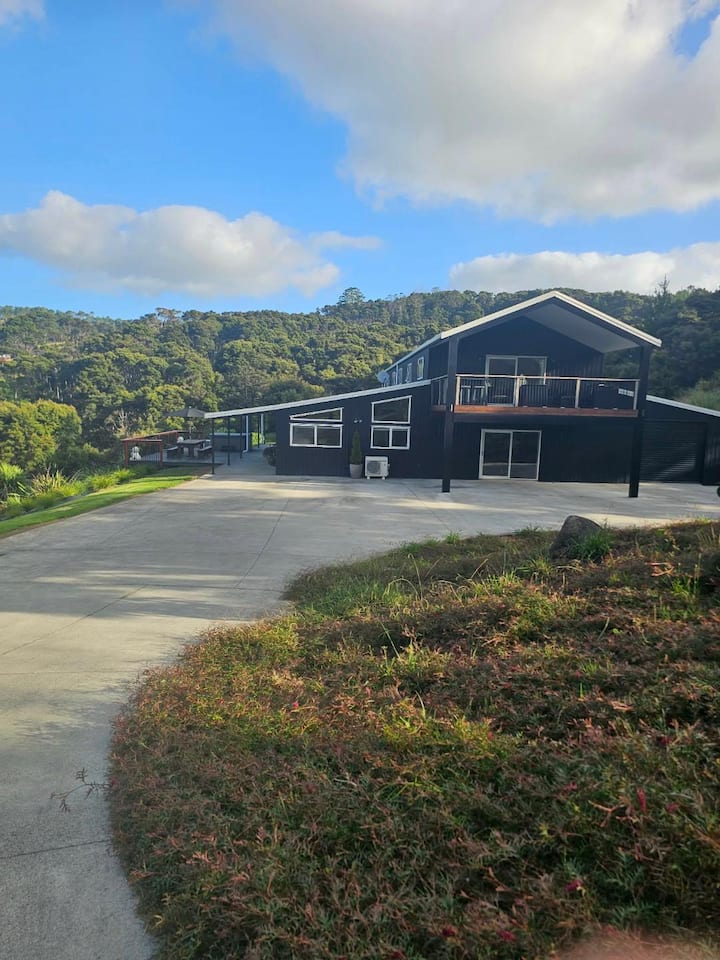 The Black Barn Retreat - Kaukapakapa