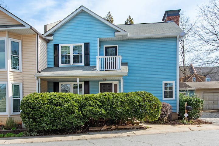 Renovated, Pet-friendly Decatur Home Near Marta - Decatur, GA