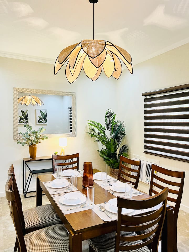 4br Huge House Up To 30px W/ 2 Car Park Cebu City - Cebu City