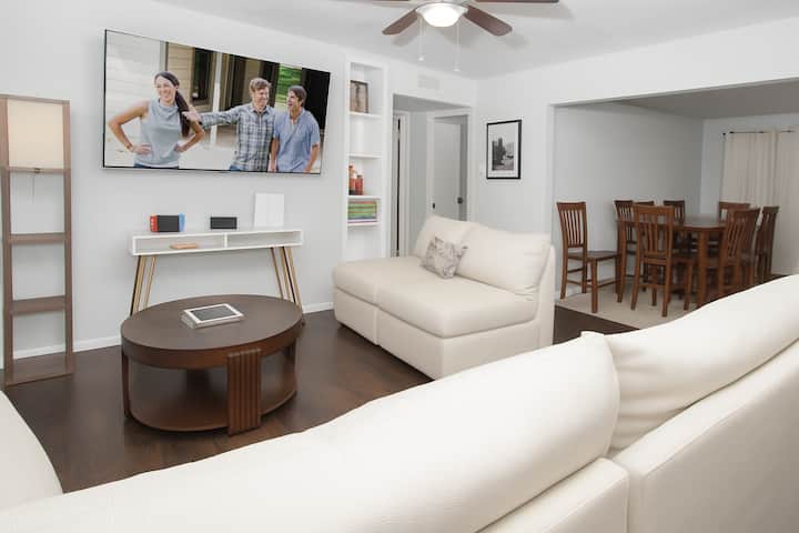 Relax In Style | 3br 2bh W/ Pool - Alamo Heights, TX