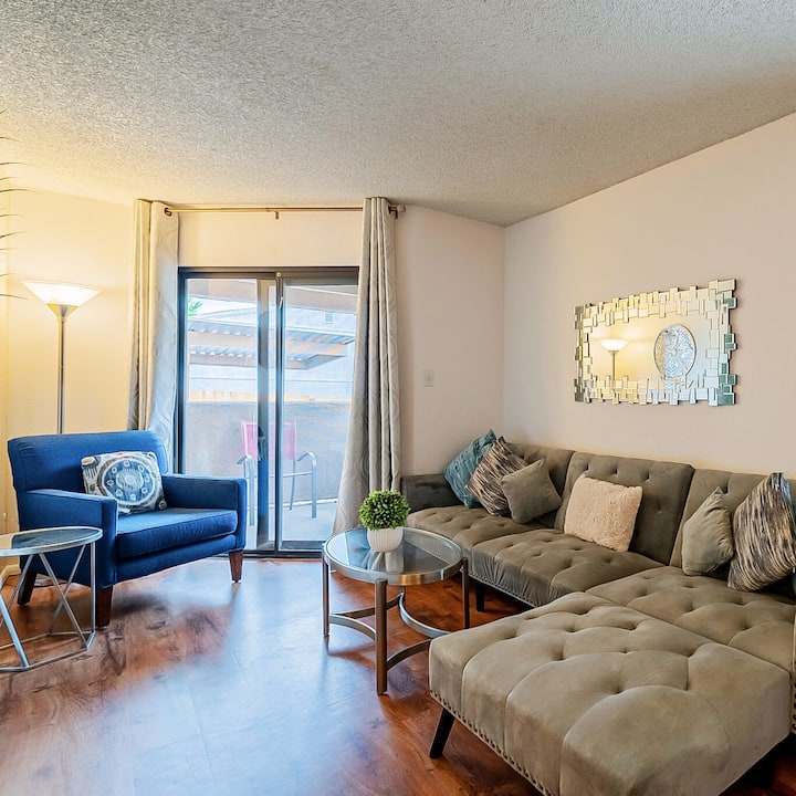 Central Tucson Gem | King Bed, Pool + Hot Tub - Tucson, AZ