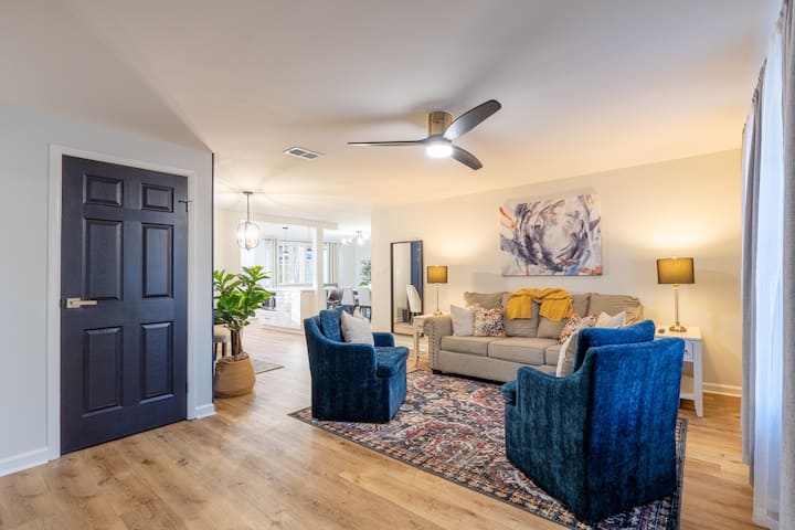 Ballantyne, Privateyard, Work Desk & 1 Gig Wi-fi - Ballantyne - Charlotte
