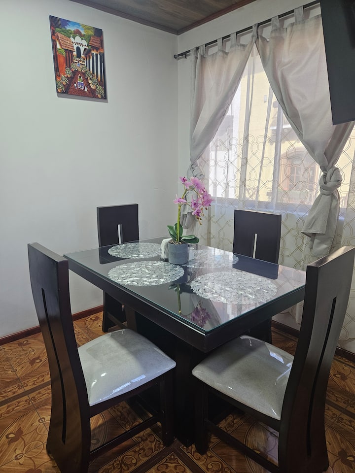 Departamento Smart Con Balcón Y Vista Urbana - Cuenca